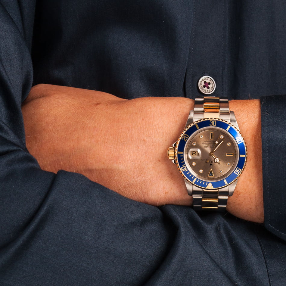 Buy Used Rolex Submariner 16613 | Bob's Watches - Sku: 151141