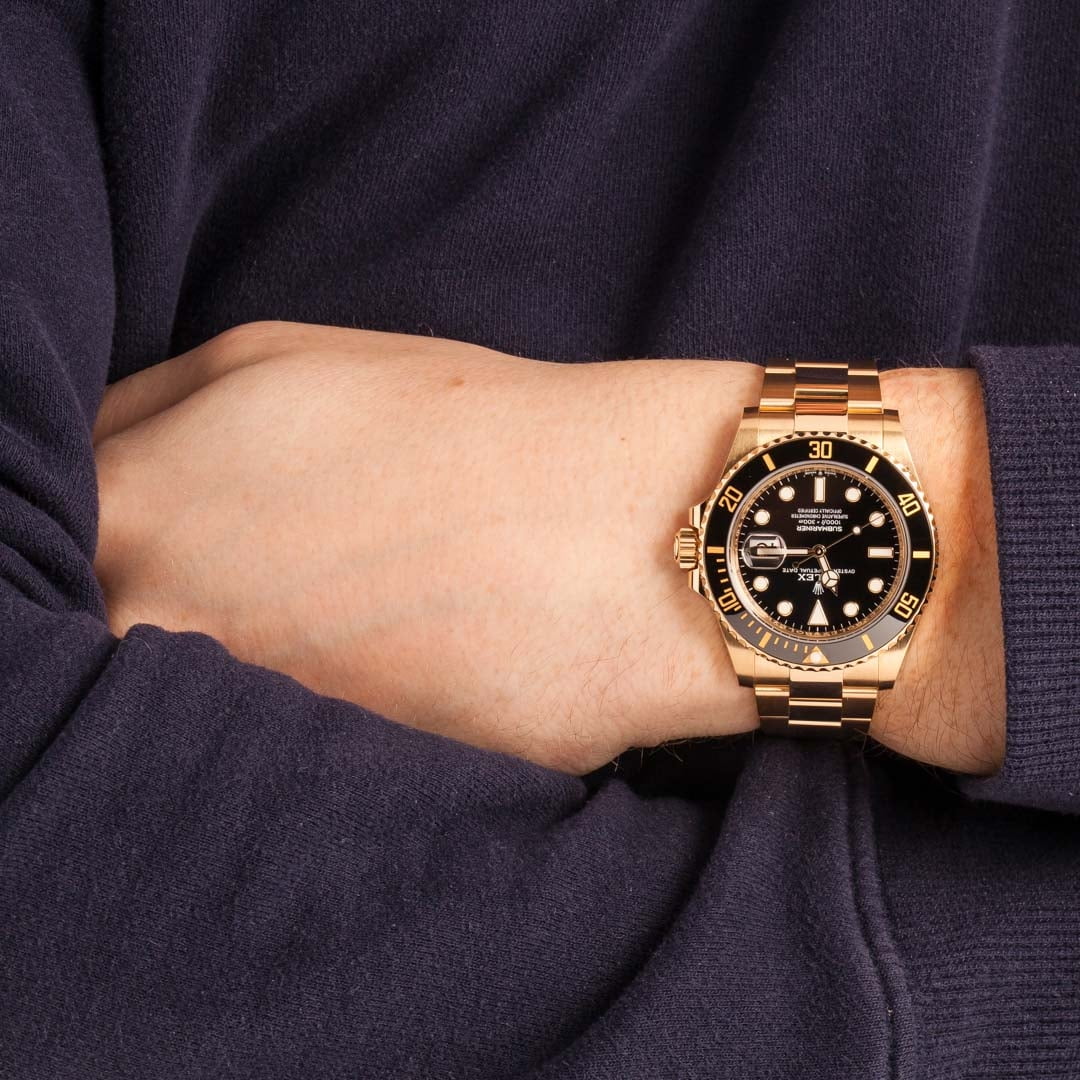 Buy Used Rolex Submariner 126618 | Bob's Watches - Sku: 154630