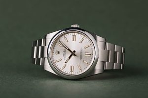 Best Minimalist Watches: Top Picks for a Sleek Style