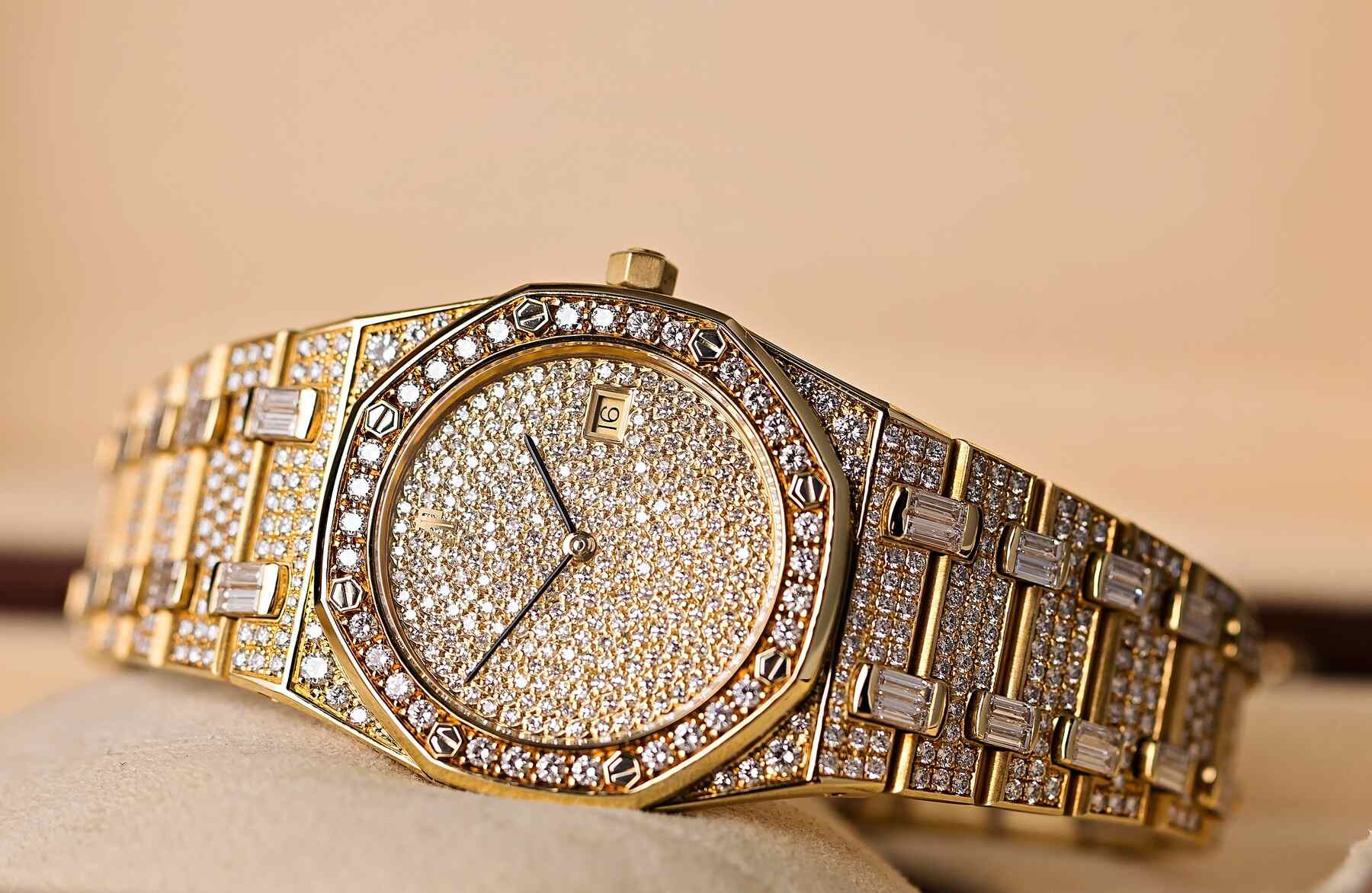 Rare Audemars Piguet Royal Oak Diamond Watch Review
