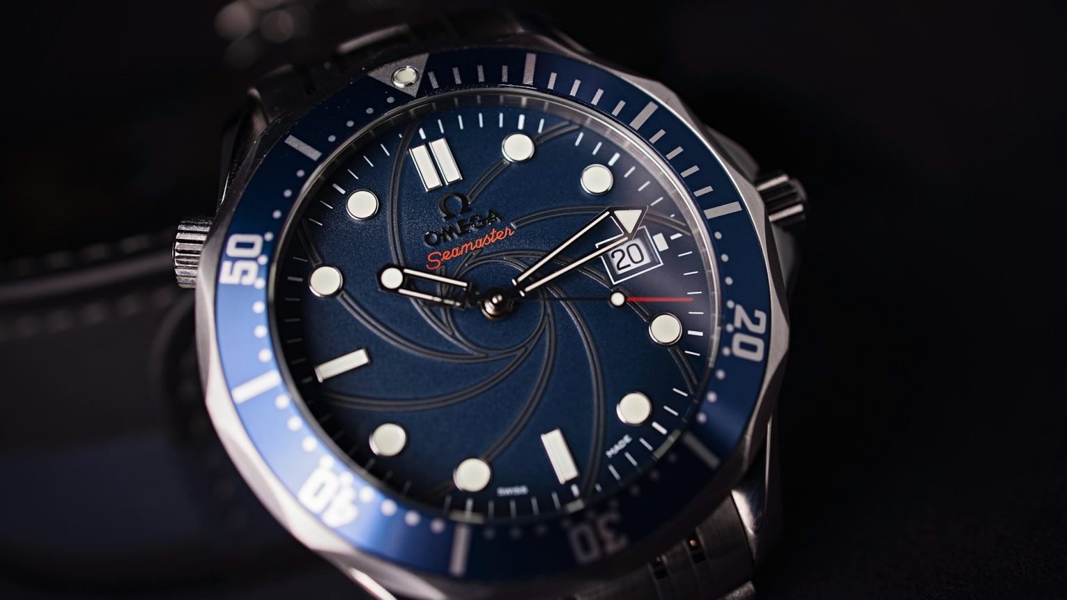 OMEGA Seamaster Review: The Buying Guide & Market Analysis